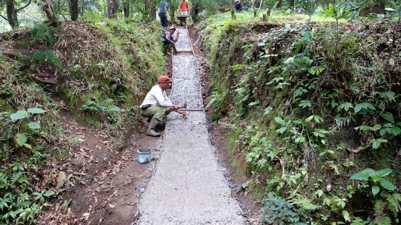 Rabat Beton Jalan Tubuh - Website Desa Gobleg