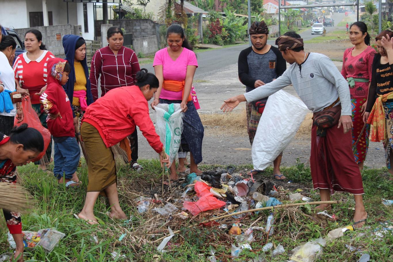Kenali 7 Jenis-Jenis Sampah Plastik - Website Desa Gobleg